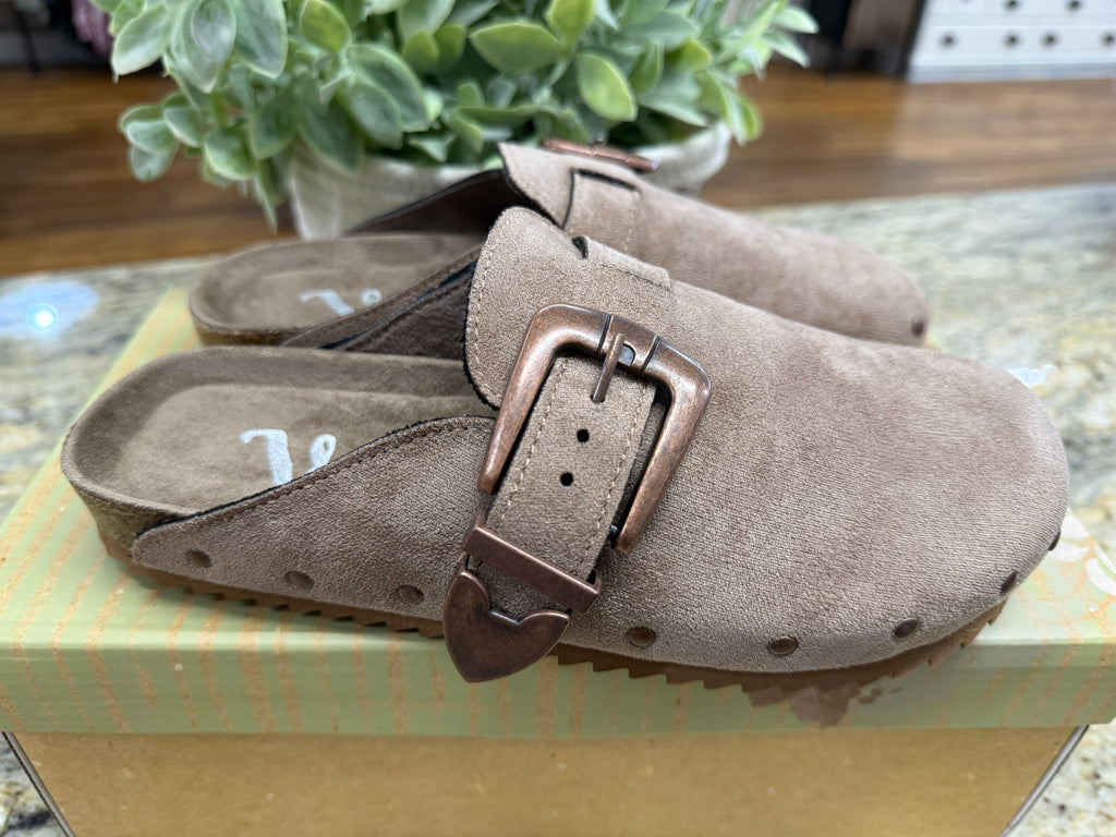 Very G Boston Mules – Bronze Seal
